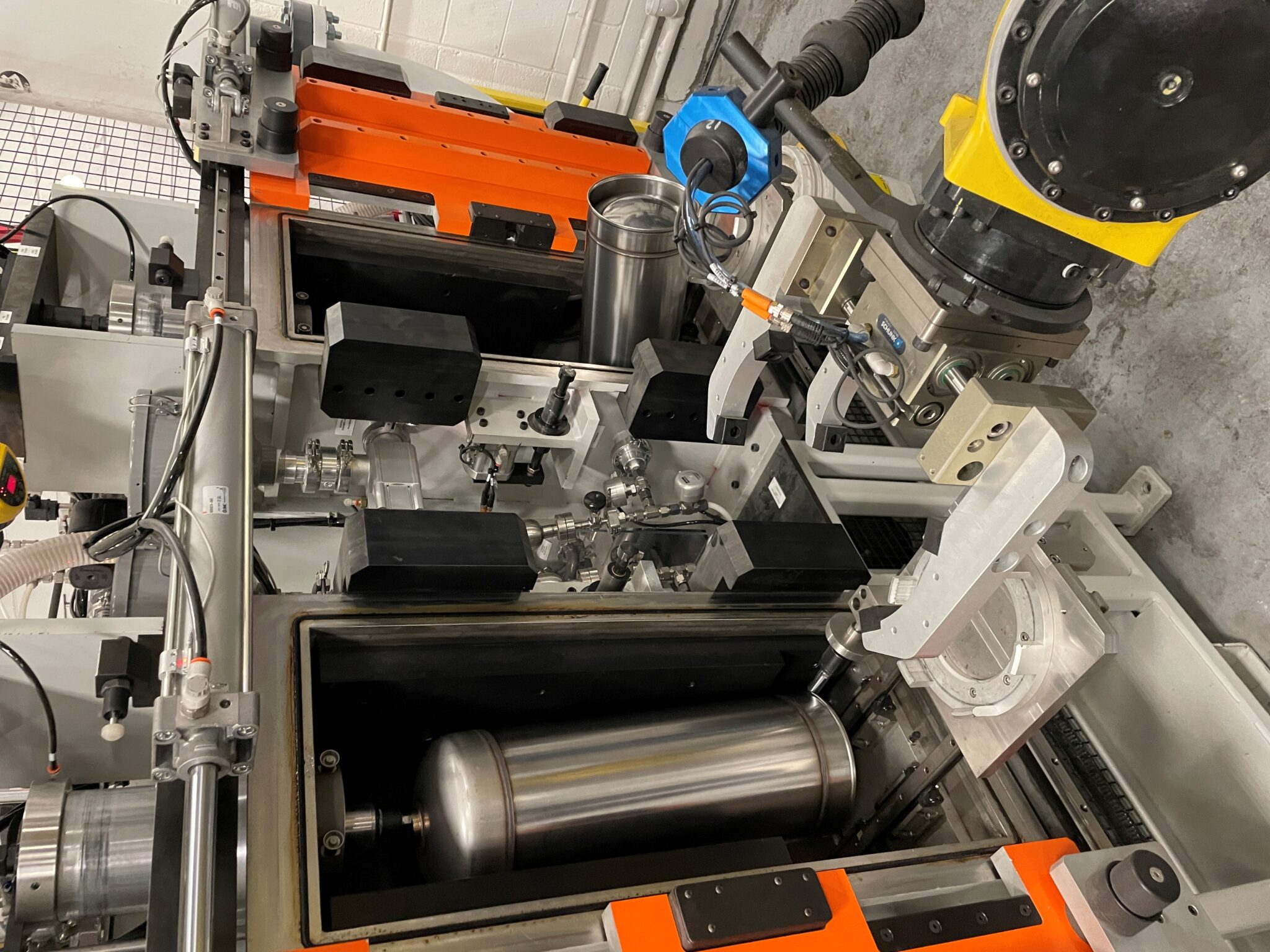 Automated Material Handling Robotic Handling Mesh Automation